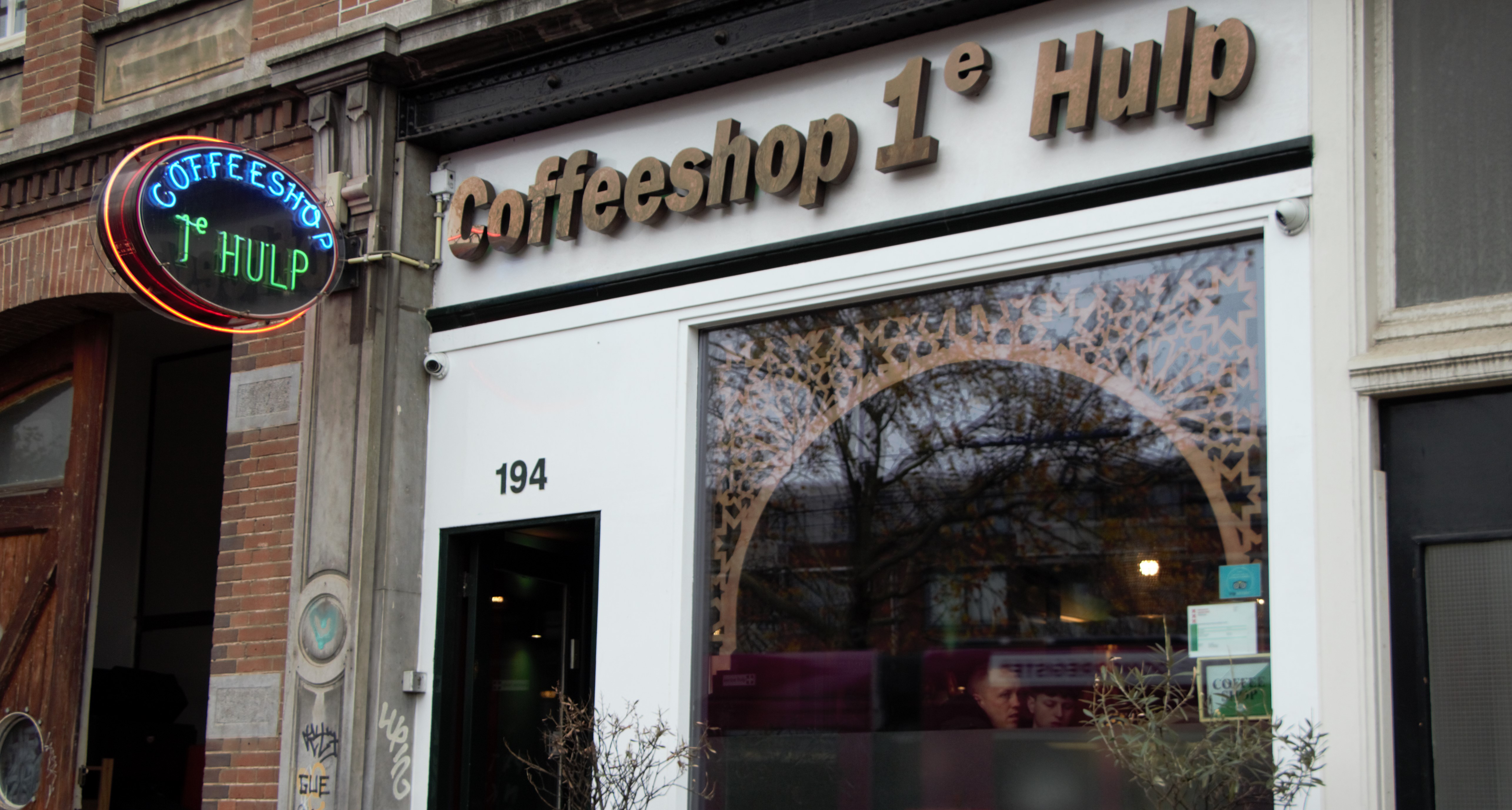 Entdecke die 12 besten Coffeeshops in Amsterdam - CannaConnection